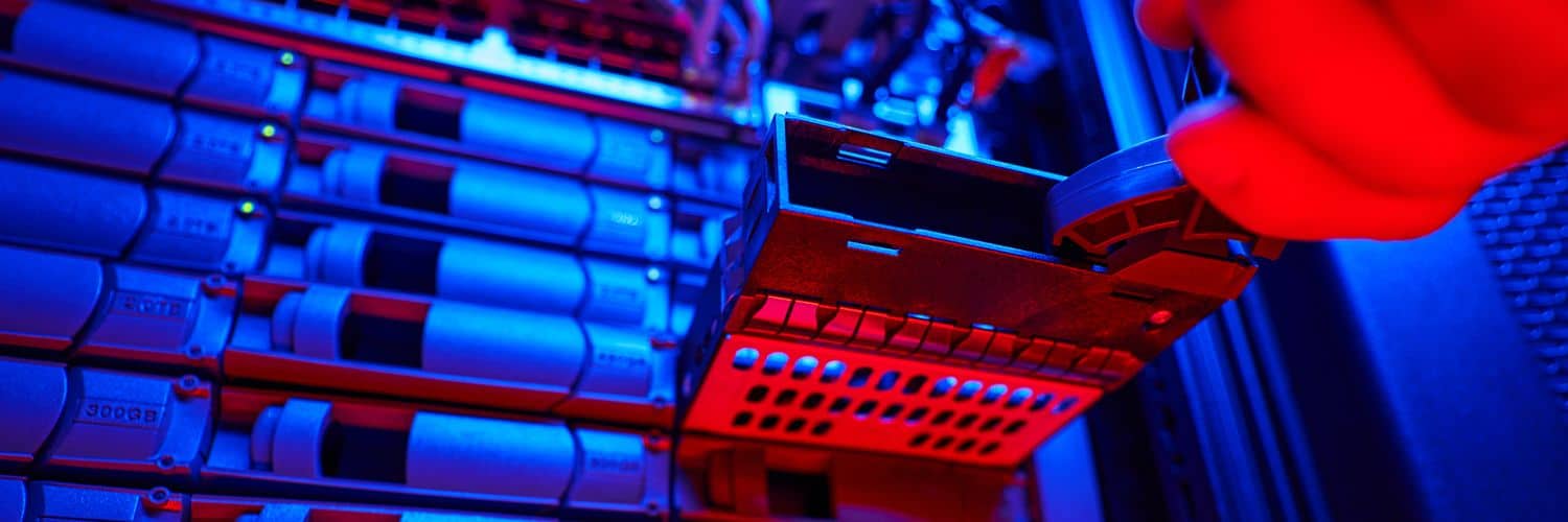 Individual Configurable Rack PDU - Daxten – the data centre ...